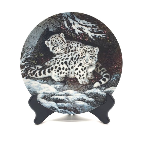 W. L. George | Accents | Snow Leopard Paw Prints Baby Cats Of The Wild ...